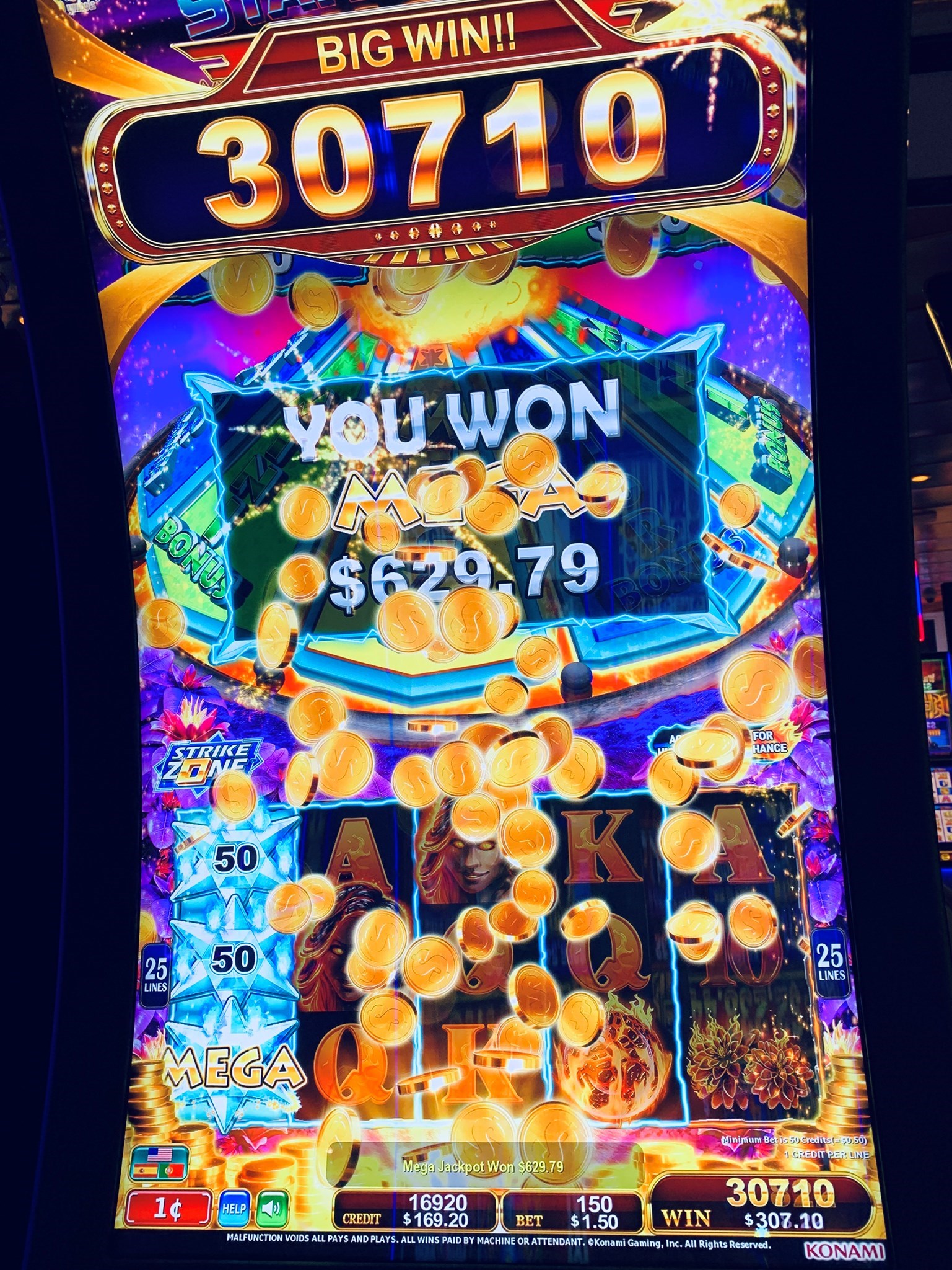 Star Watch Magma Slot Machine by Konami