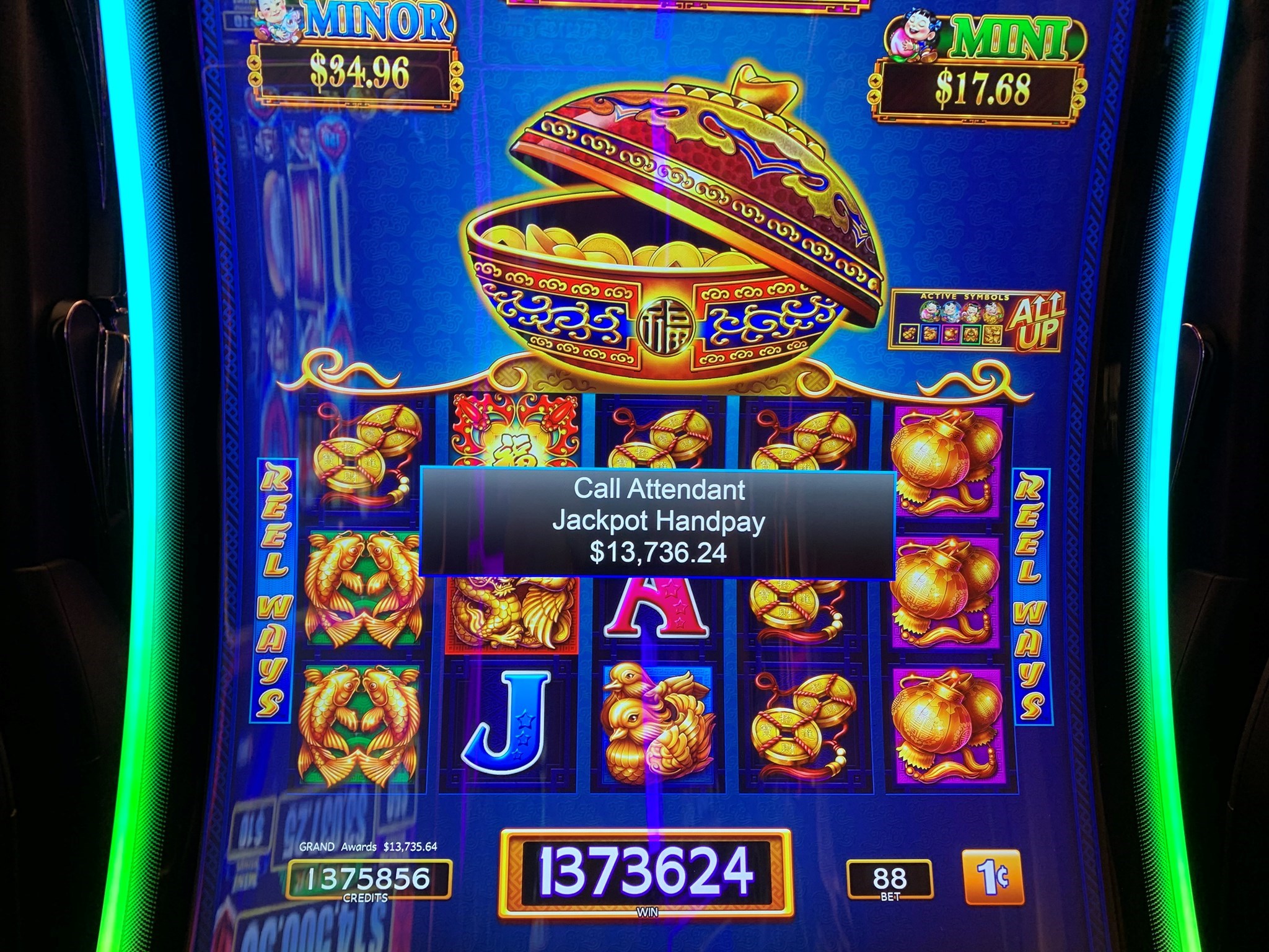 Double Blessings Slot Machine by SG gaming