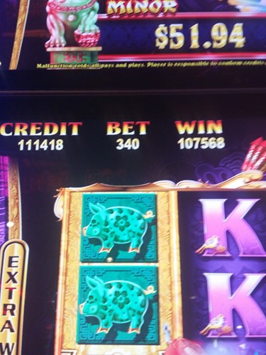 GOLD STACKS Golden Prosperity™ Slot Machine by Aristocrat